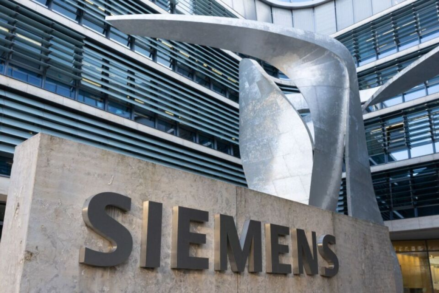 Siemens to Close Vienna Power Supply Plant by 2026 - The International