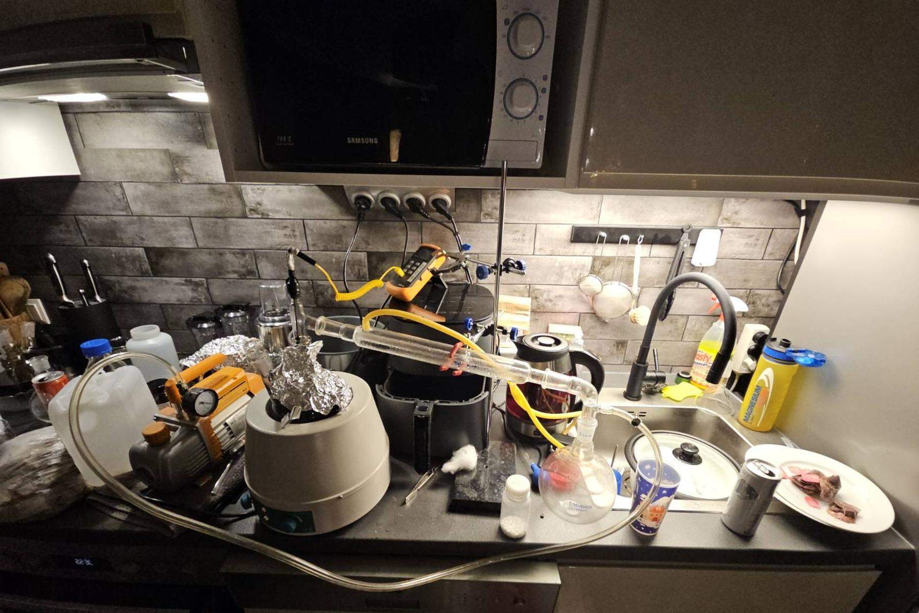Drug Lab Discovered in Vienna Flat - The International